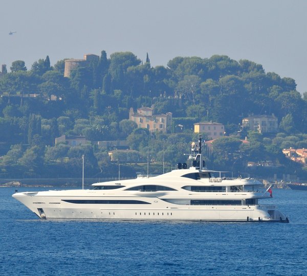 QUANTUM OF SOLACE Yacht Charter Details, Proteksan Turquoise ...